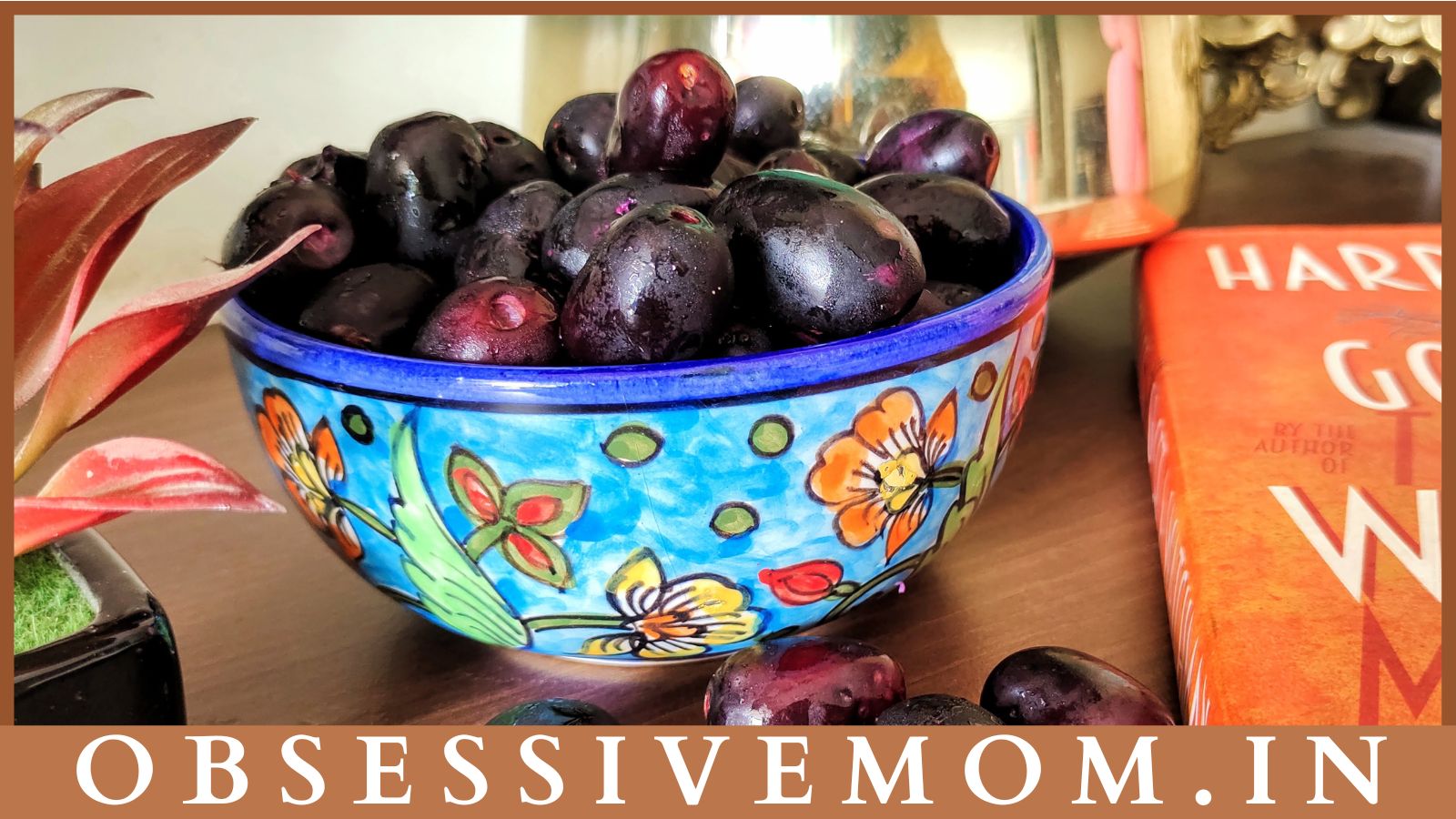Jamuns on my desk - Obsessivemom